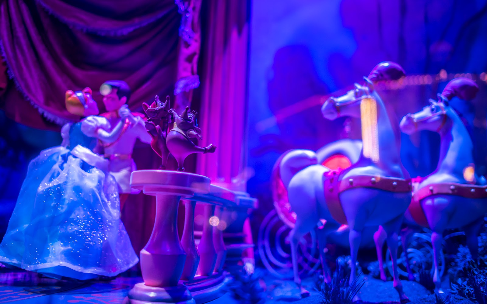 Main Street Windows: Cinderella