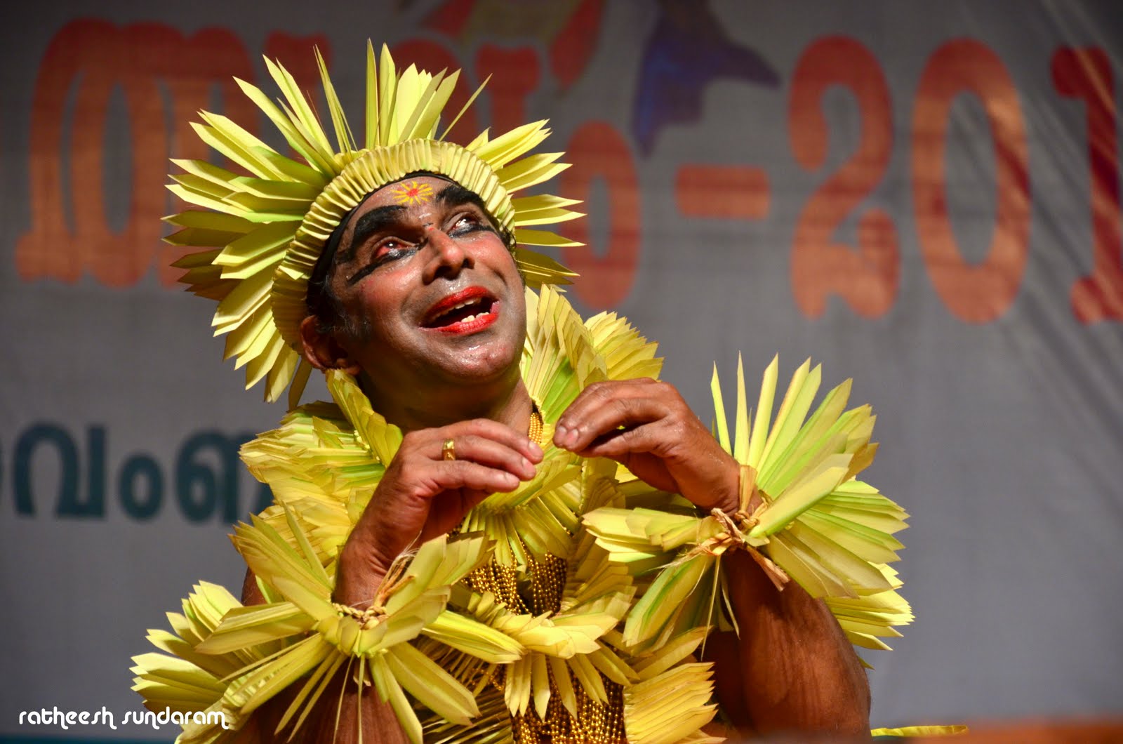 A View to Click !!!: Seethankan Thullal - A semi-classical dance form ...