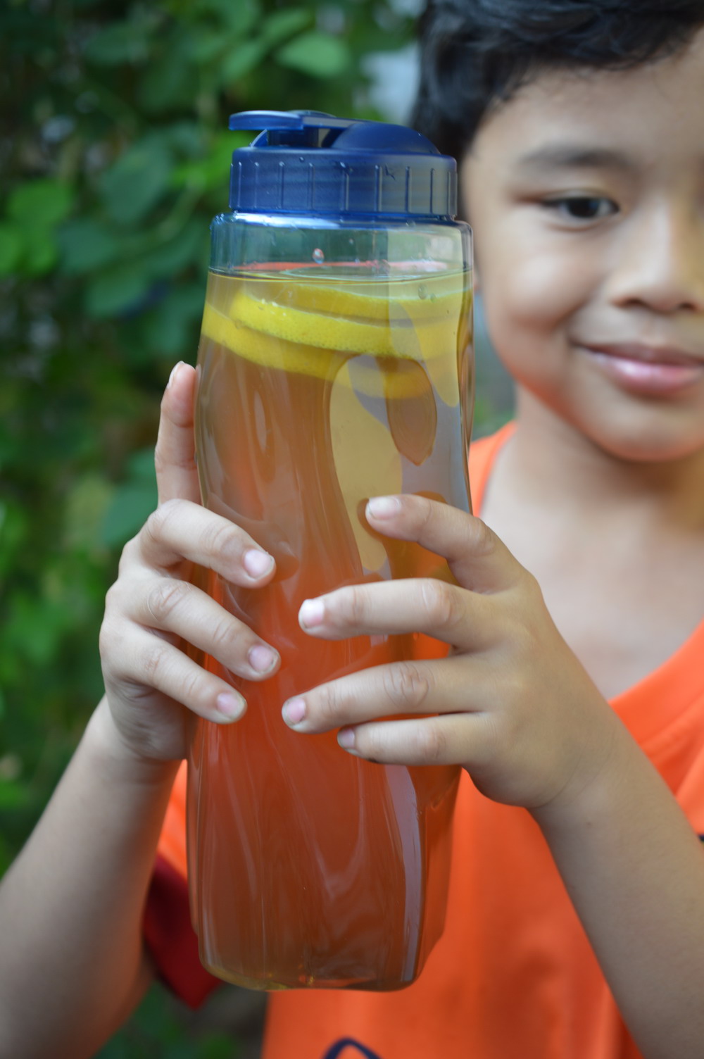 Diah Didi's Kitchen: Es Lemon Tea & Roti Bagelen Praktis