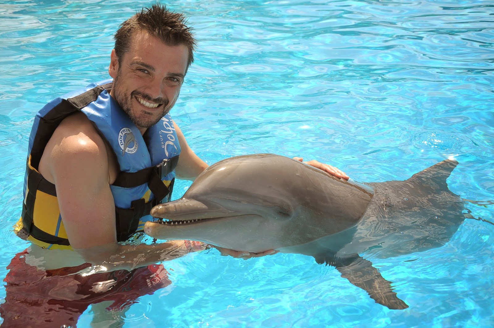 Camino a Mundgod: 22 Agosto. Nadando con delfines- Playa del Carmen