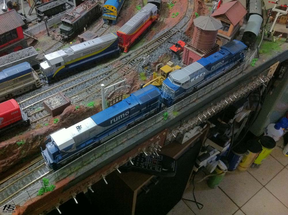 Rede Ferroviária Rio Seco S.A.: Comparativo AC44i x C30-7 Rumo Frateschi