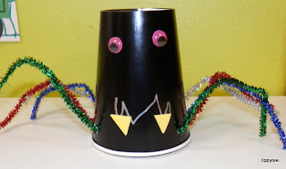 Tippytoe Crafts: Spider Cups