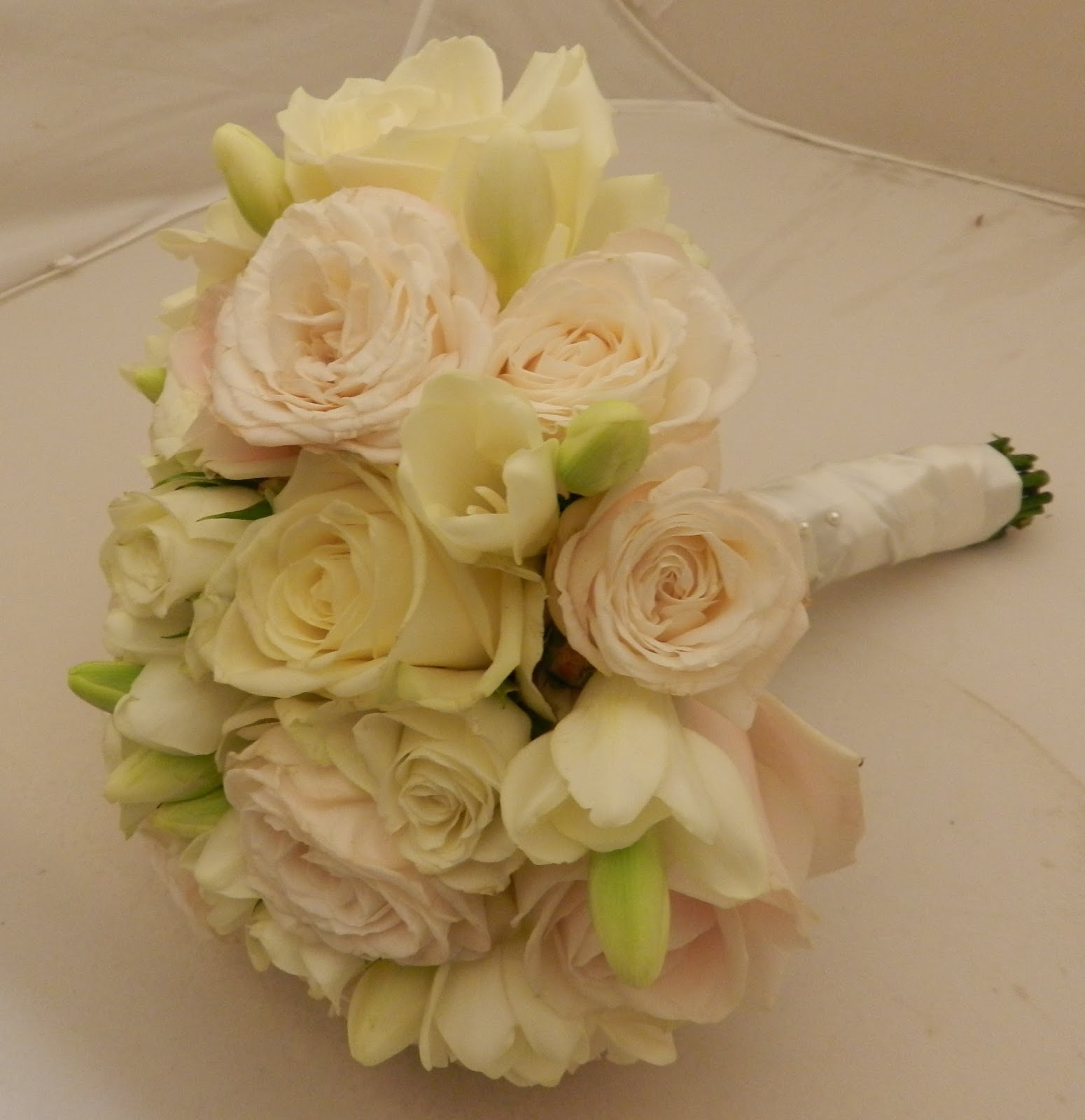 Sandra's Flower Studio.: Blush and Ivory Wedding Flowers