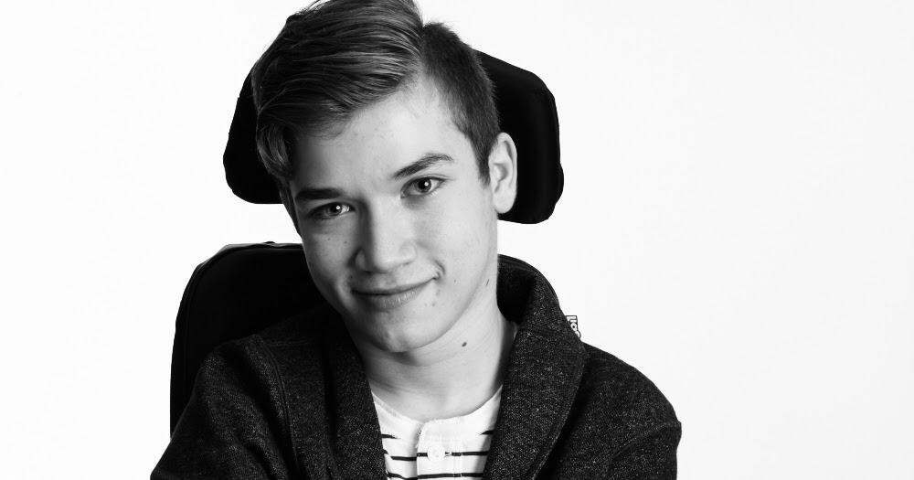 Love That Max : An award-winning show about cerebral palsy that's funny ...