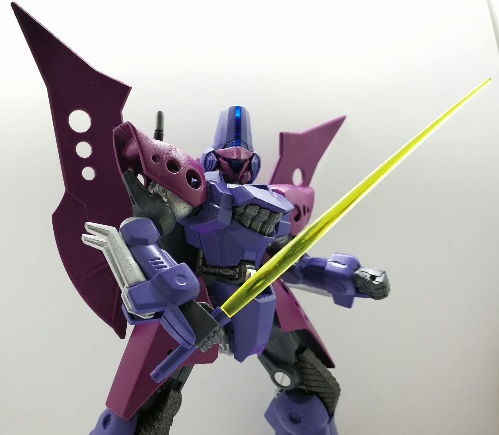Gunplanerd: [Kit Insight] Premium Bandai HGBF 1/144 RX-139BAN Hambrabi ...