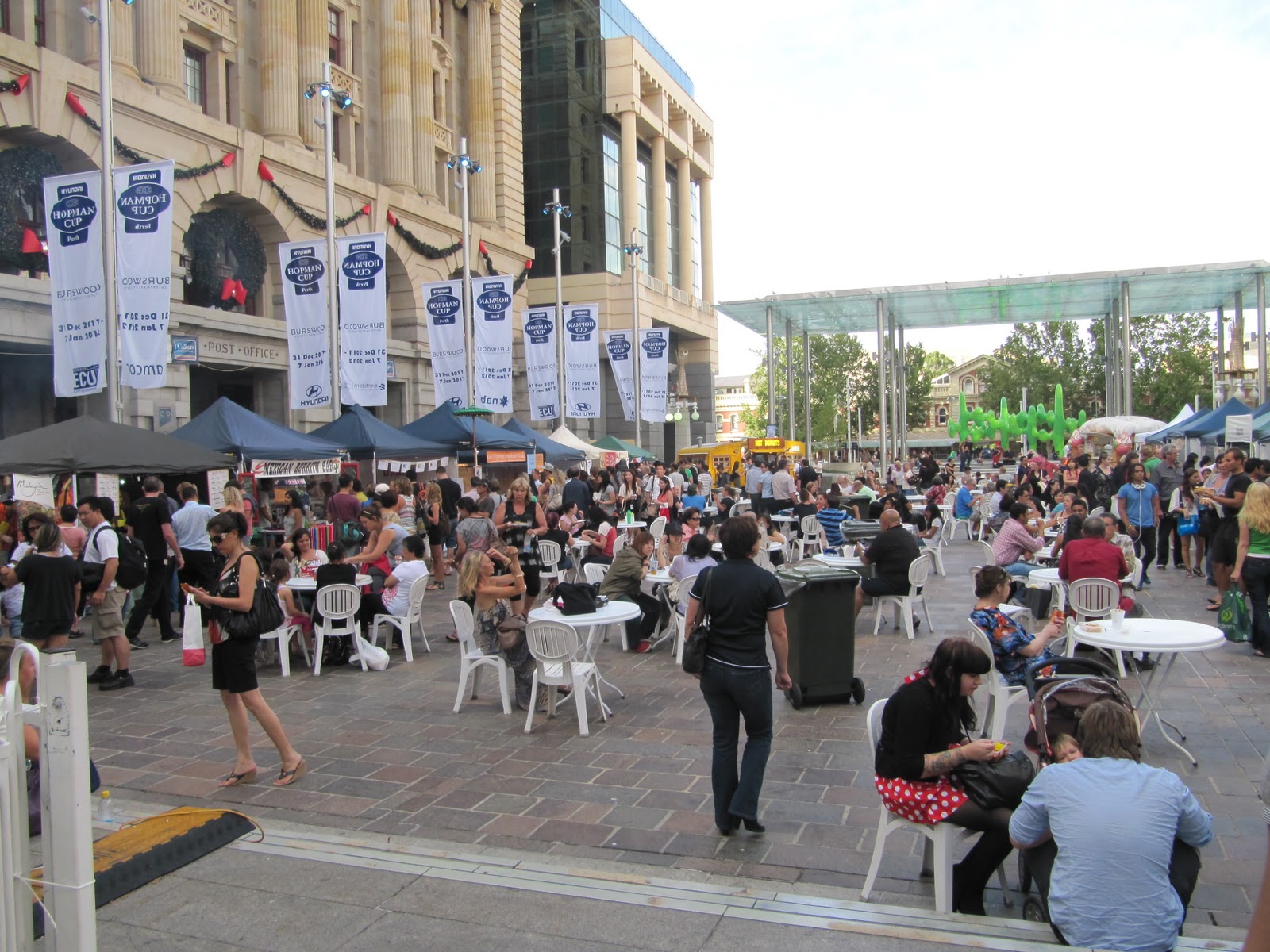 Two Foodies........Down Under!: Twilight Hawkers Market, Perth