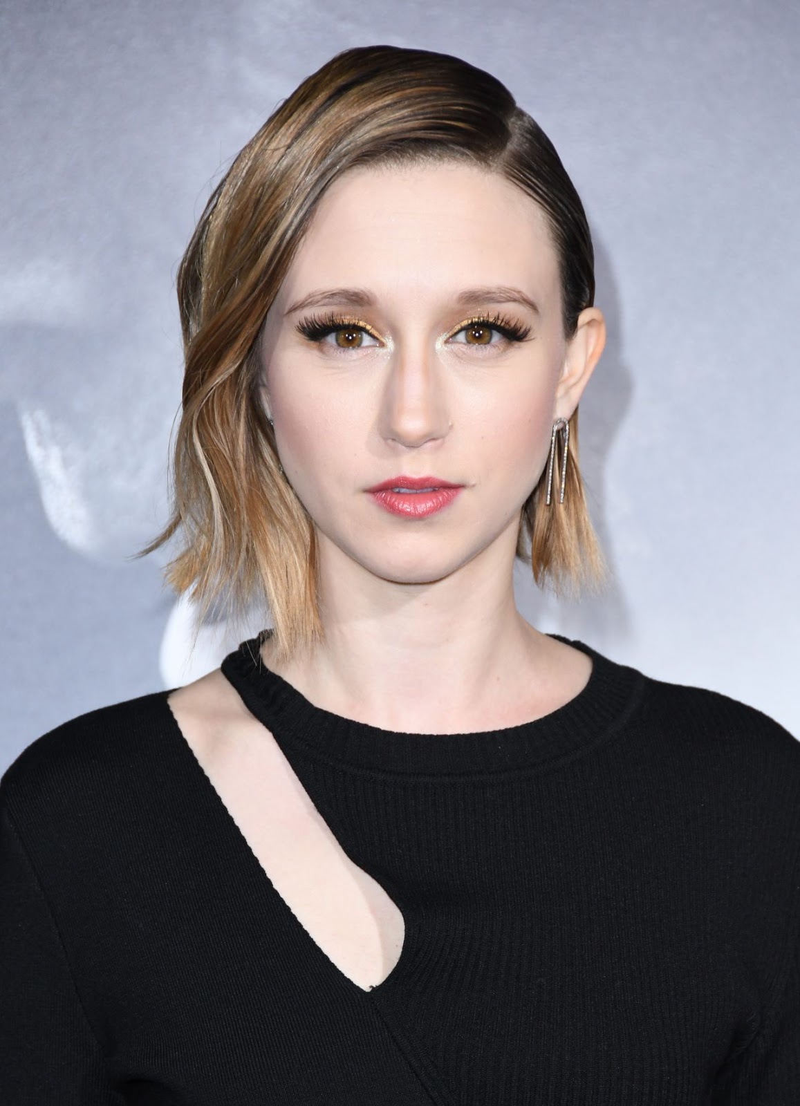 Starlet Arcade: Hot Taissa Farmiga