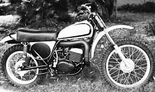 BIKES WALLPAPERS: yamaha 500cc