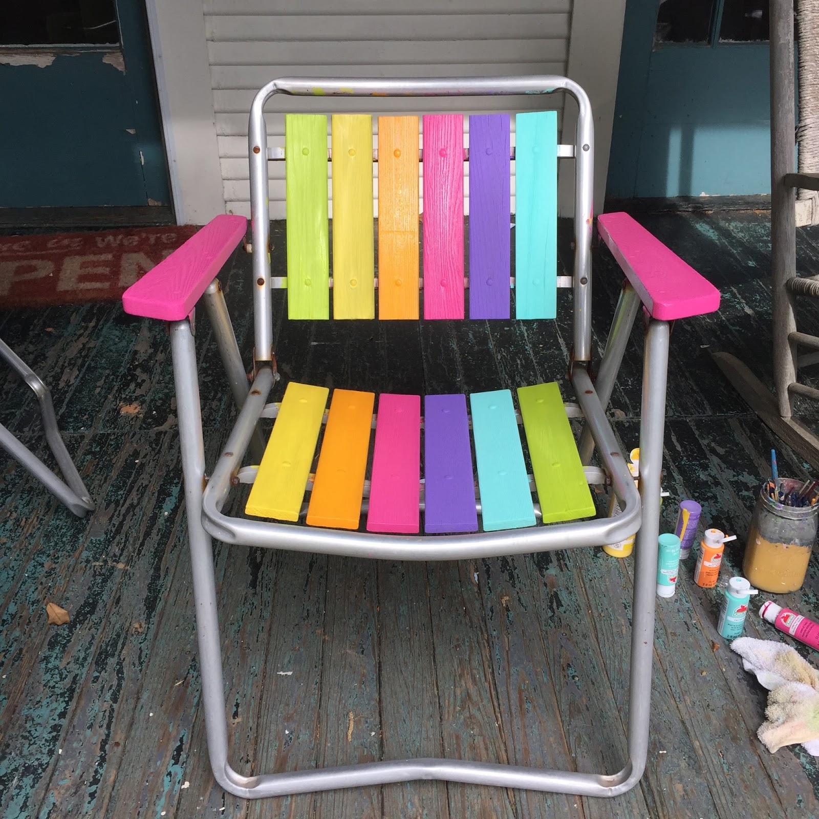 love you moore: DIY: rainbow chairs