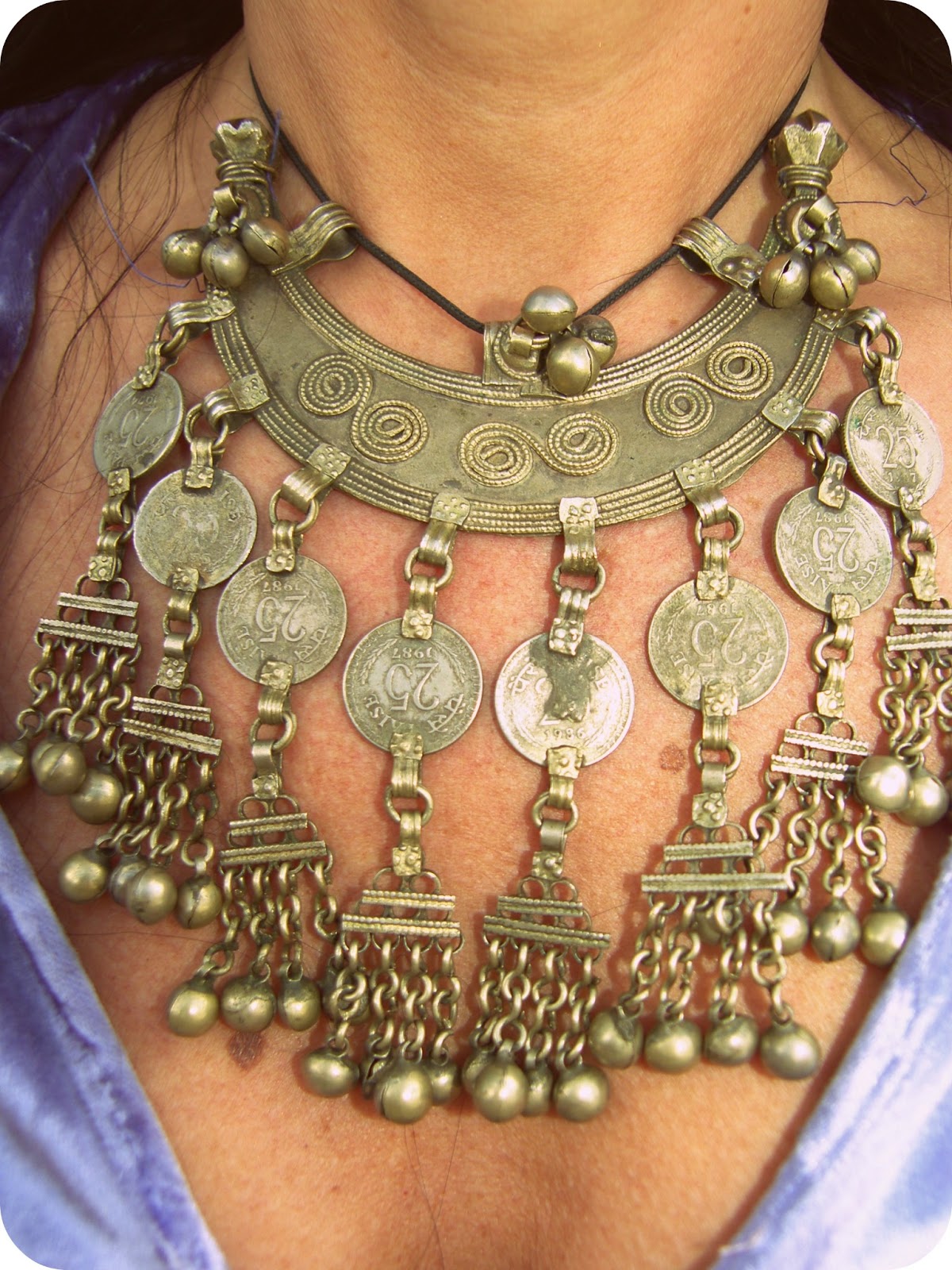 Vintage Vixen: Gypsy Woman