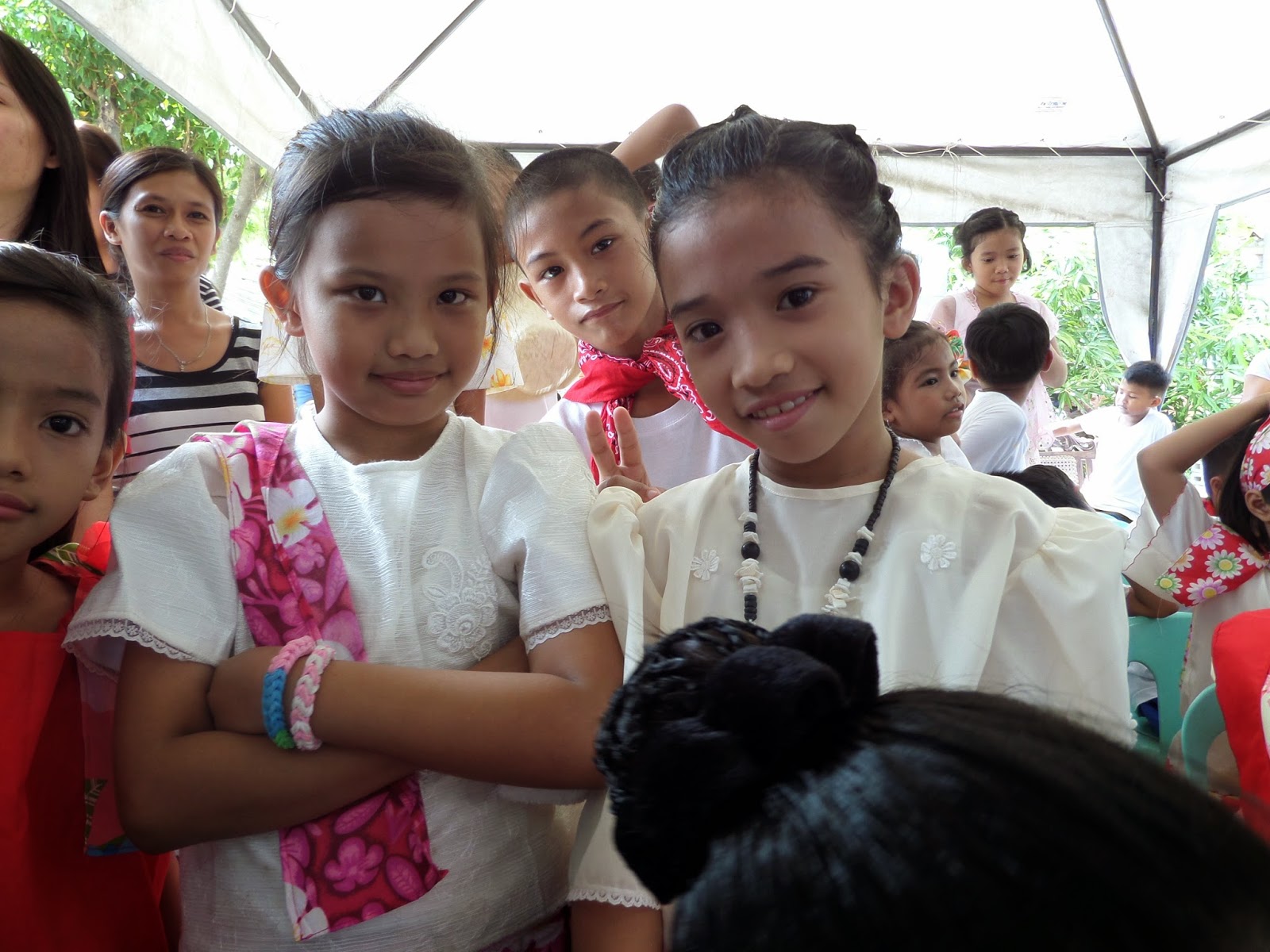 Mano Amiga Pilipinas: Filipino: Language of Unity