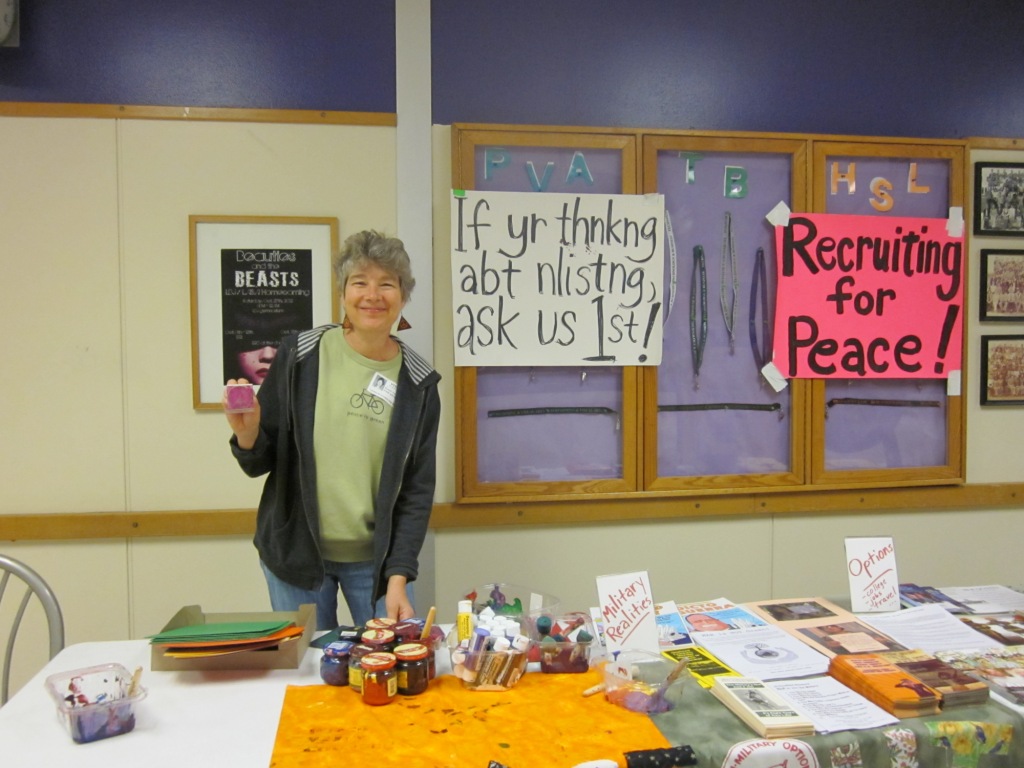 Sustainable Options for Youth: October SOY table at LBJ/LASA HS