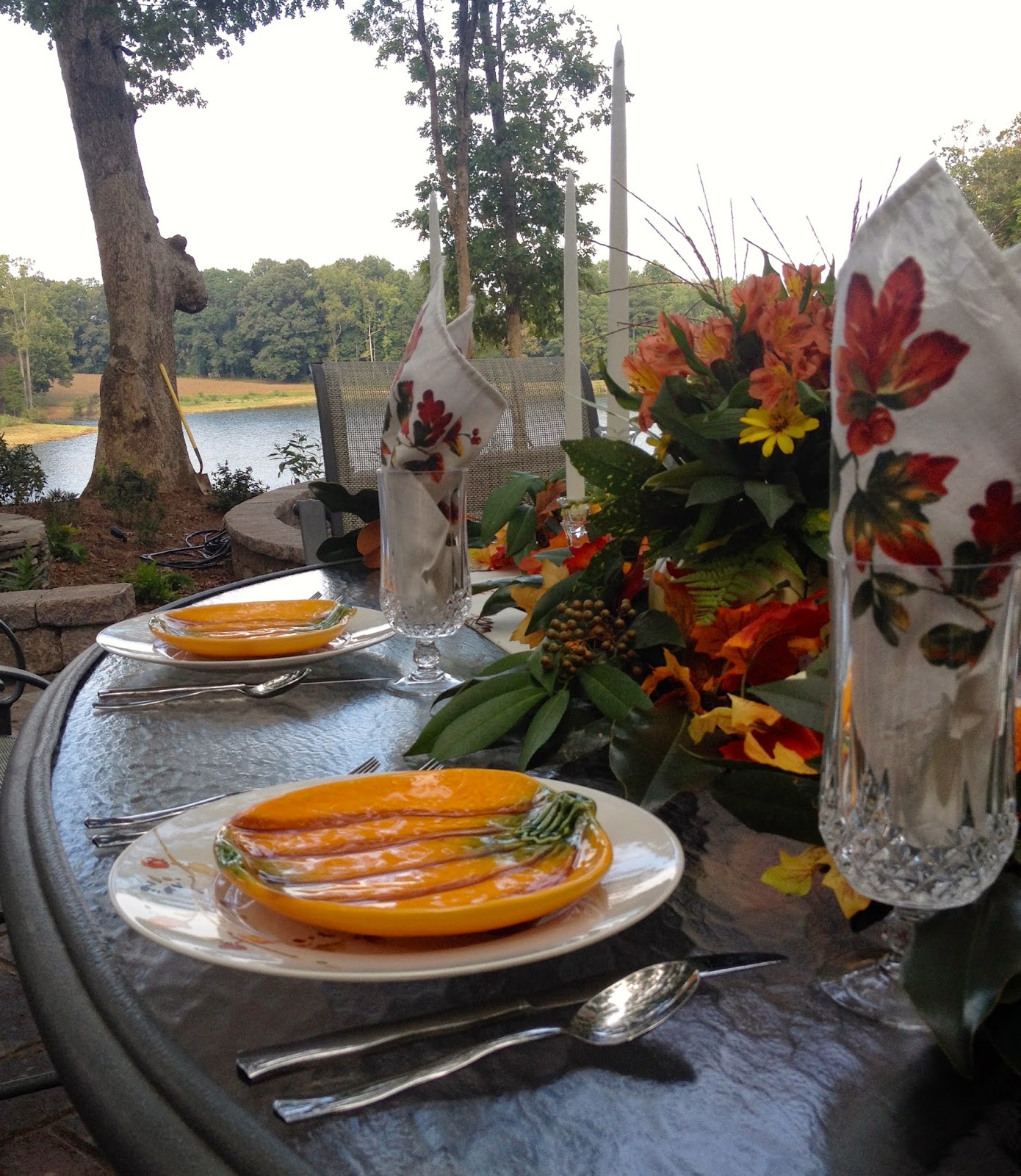 A Perfect Setting: A Lake View Setting for Fall