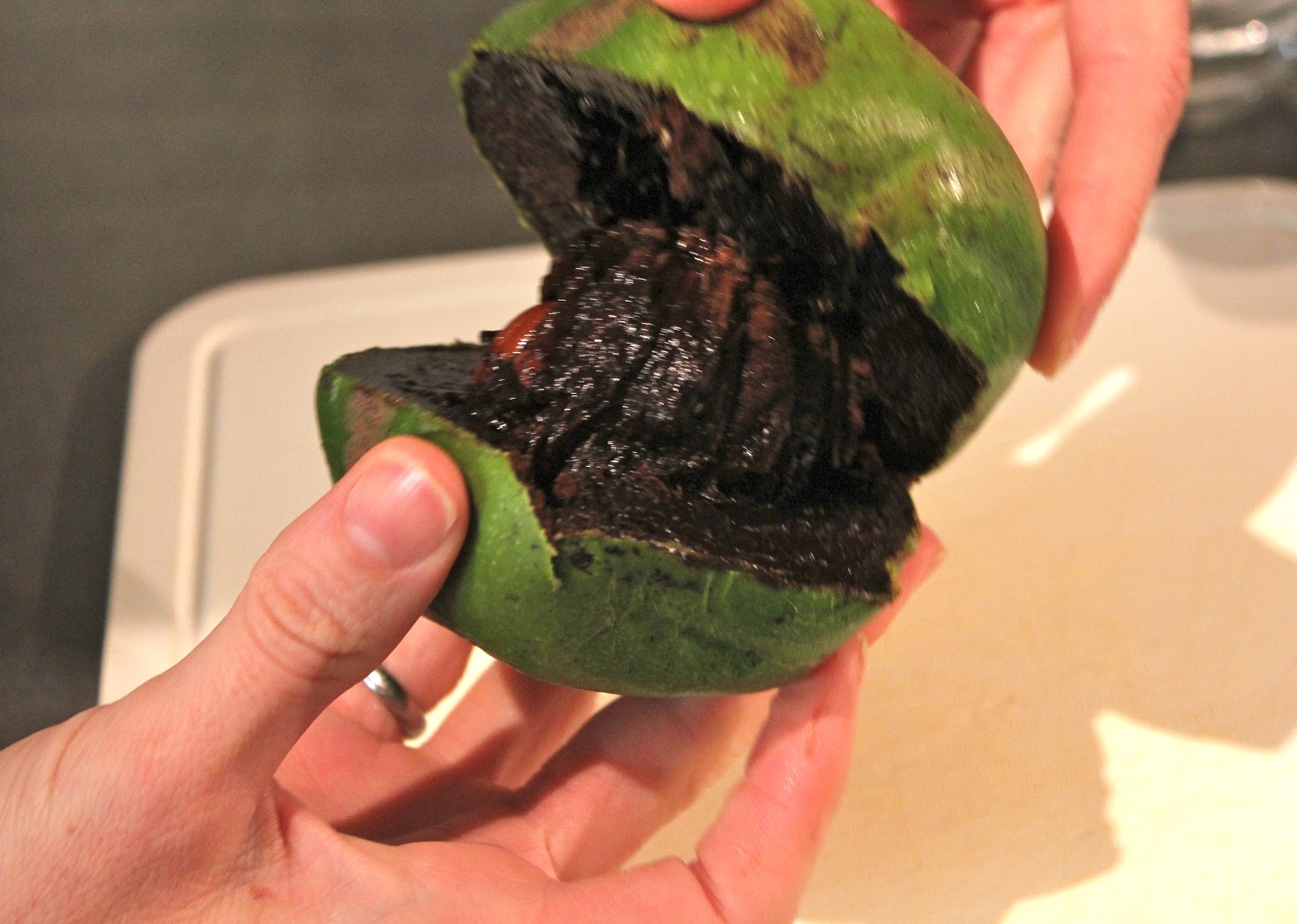 Foodie: Black Sapote (Chocolate Pudding Fruit)