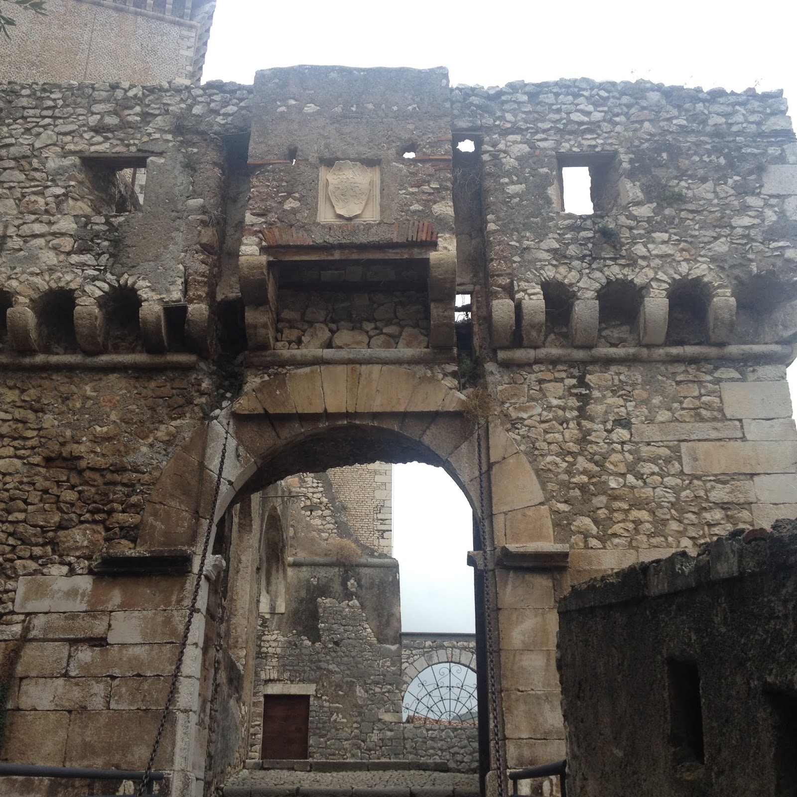 Raccontare la natura e l'arte: Il castello di Sermoneta