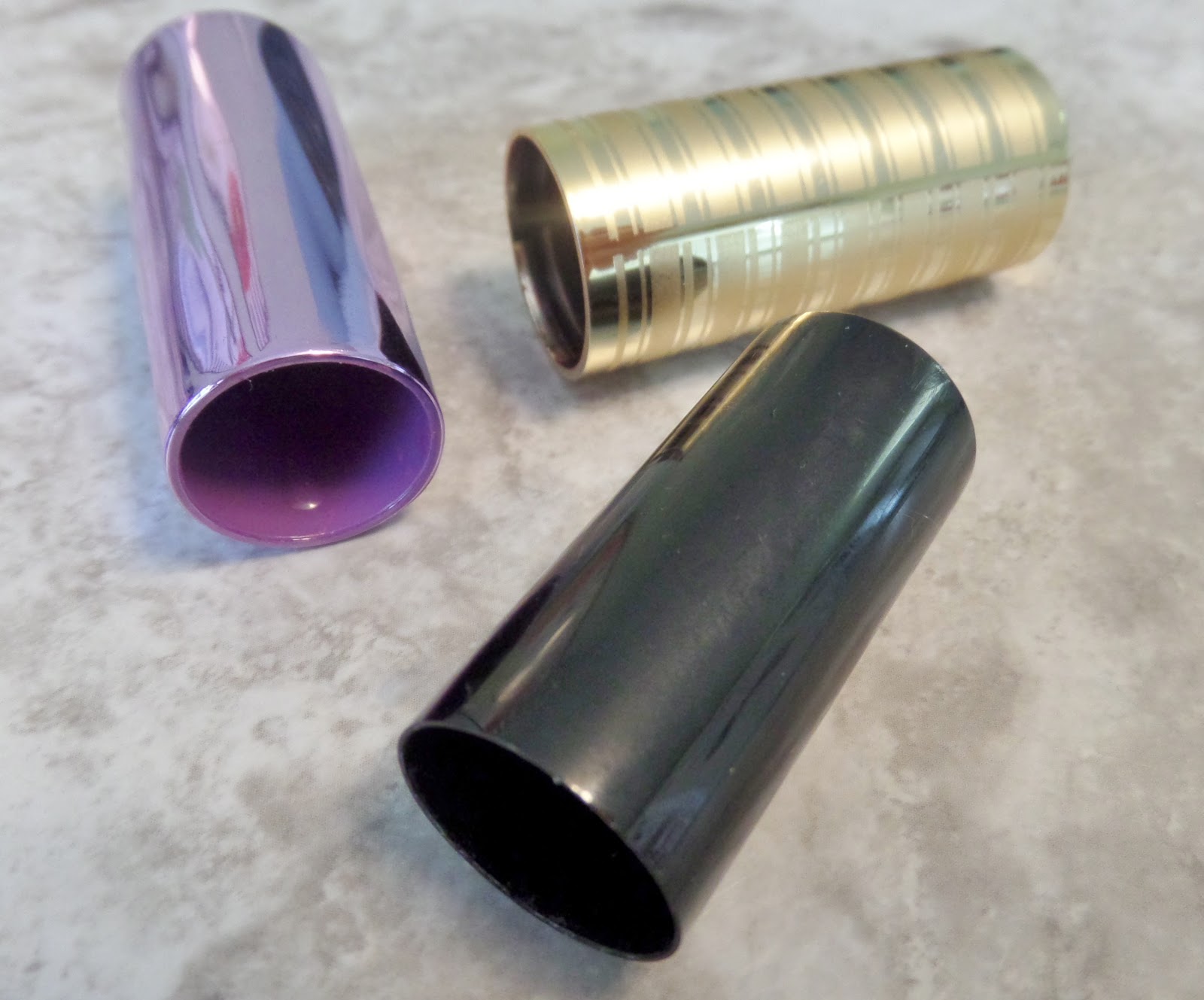 Broken Lipstick Lid? Make a new lipstick lid out of duct tape!