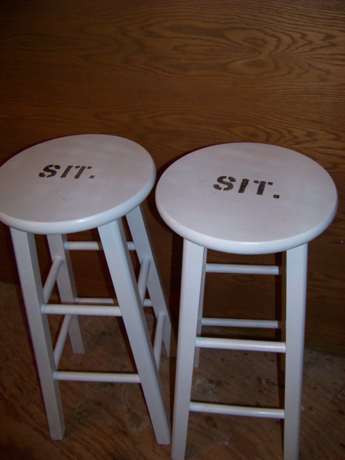 The Sunset Lane: Free stools get a makeover