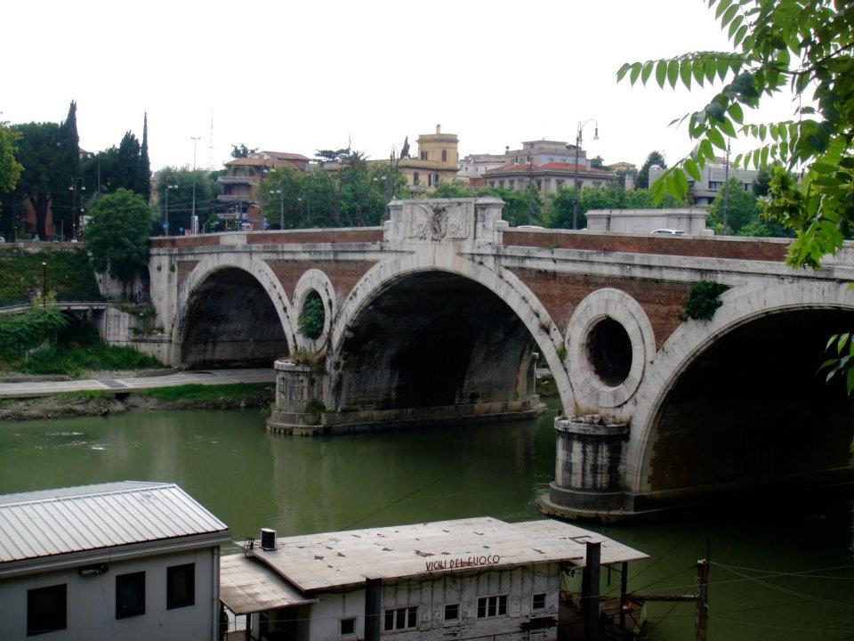 Caracteristica: Los Puentes de Roma - 1° parte