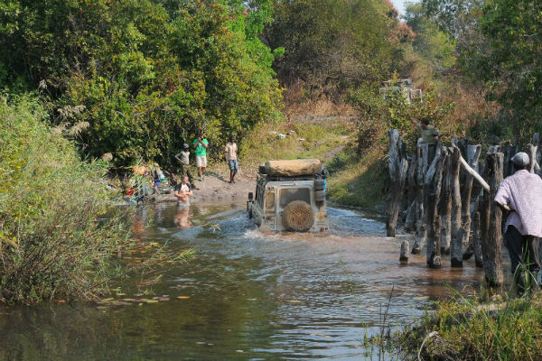 MOVIMENTO DO PROTECTORADO LUNDA TCHOKWE: ALTO ZAMBEZE PERTENCE ANAÇÃO ...