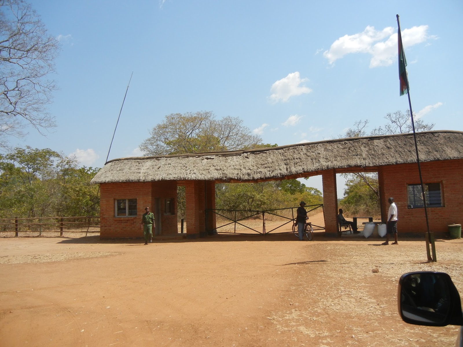 Leo in Malawi: On the way to Kasungu National Park