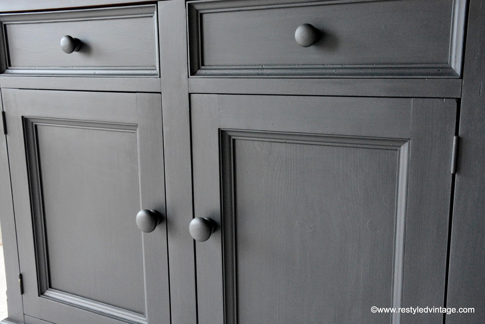 Annie Sloan Chalk Paint Graphite