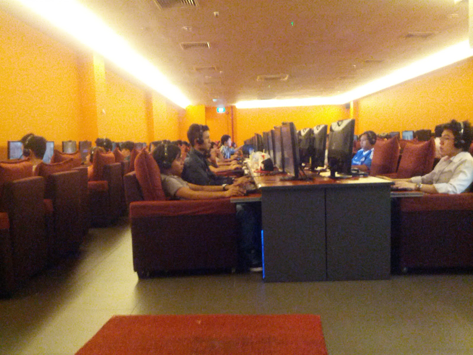 Cyber Gaming LAN Shops In Singapore