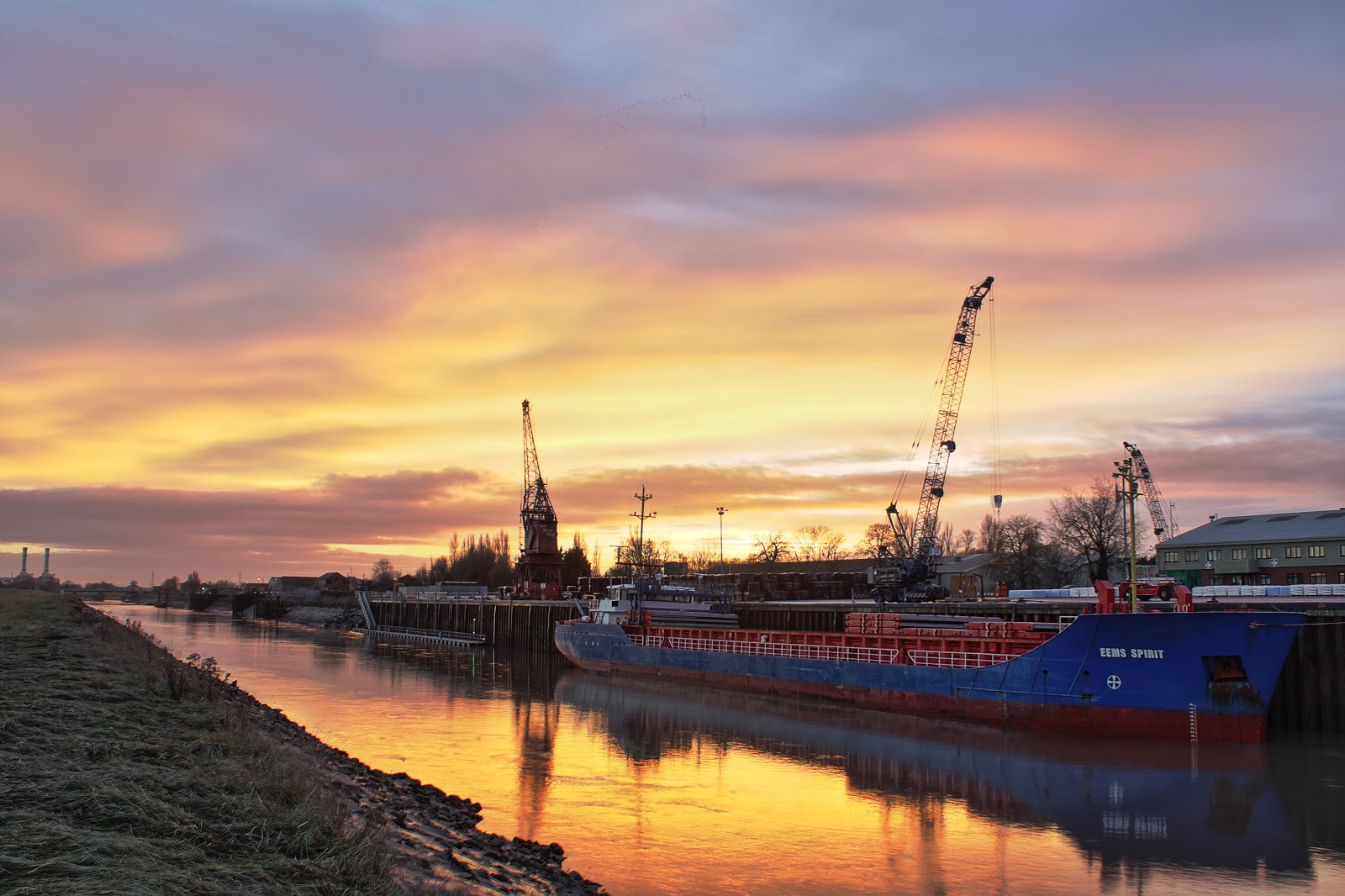Ben's Photo Blog: Sunset at Port Sutton Bridge