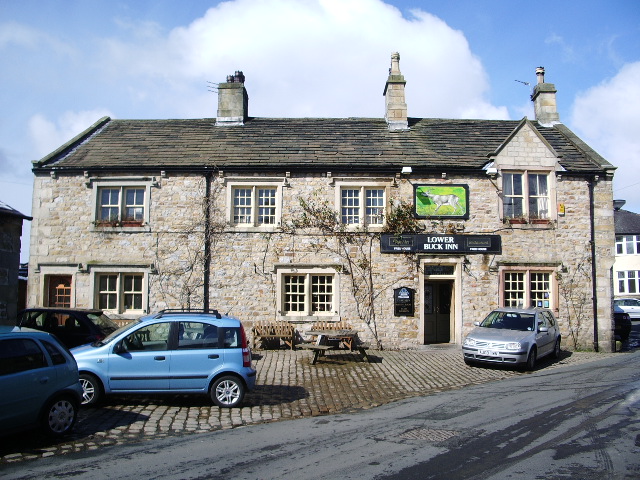 GHOST HUNTERS CAPTURE GHOST IMAGE ON PUB INVESTIGATION | Haunted Earth ...