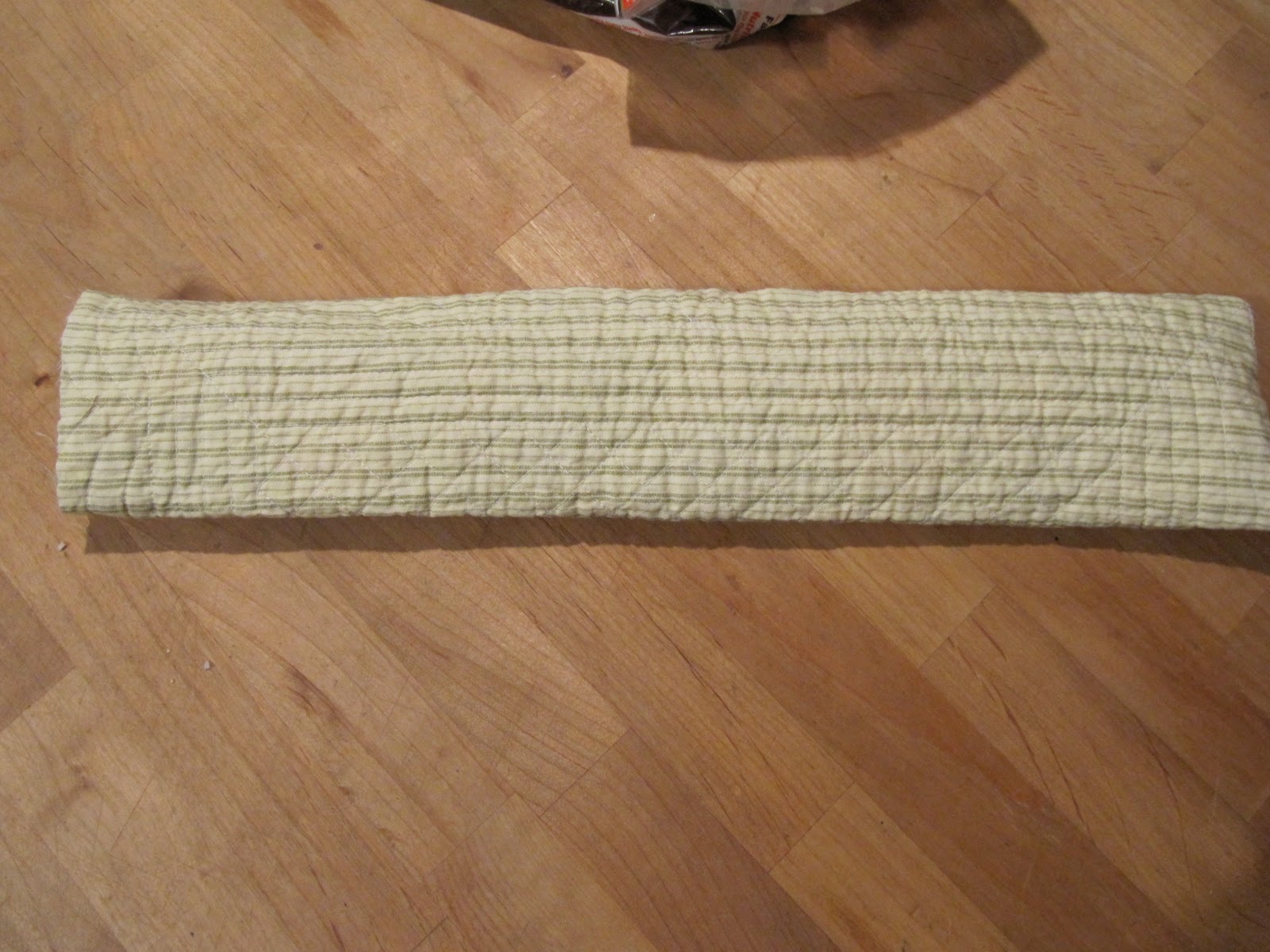 Sew Many Ways...: Make A Gift On The 25th Club...Bread Wrap With Warmer