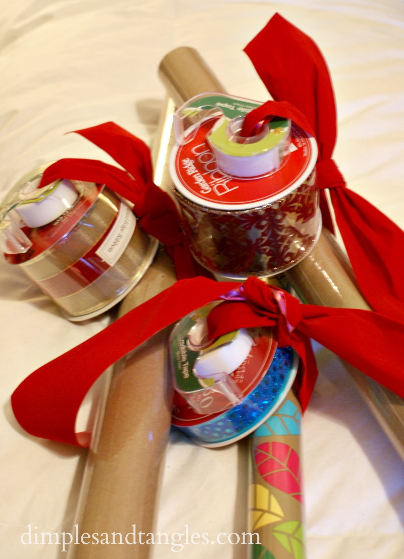 PLAN A PRETTY PRESENT PARTY | Dimples and Tangles