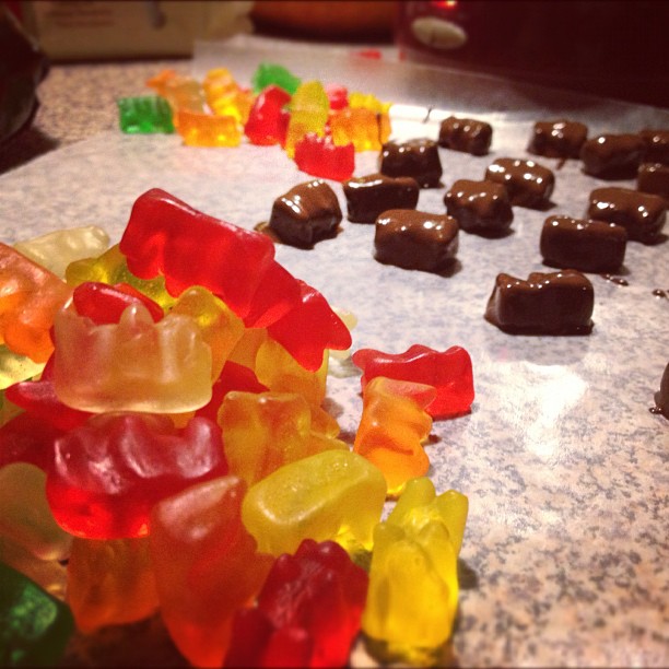 Kitchen Meets Culinary Clutz: Chocolate Covered Gummy Bears