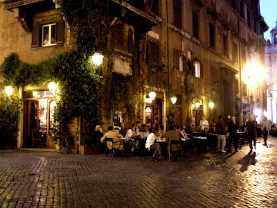 a saucepan and a SUITCASE: Carciofi alla Romana - artichokes in Rome