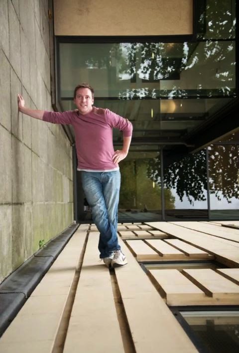 Turn the world around: How to play with perspective - Photography Blog ...