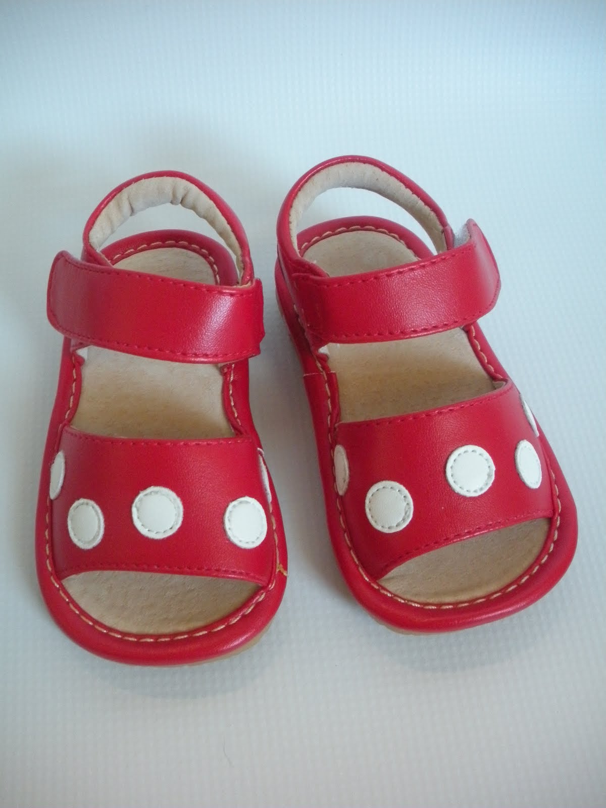 Squeaky Shoes for Tiny Tots: Girls Squeaky Sandals