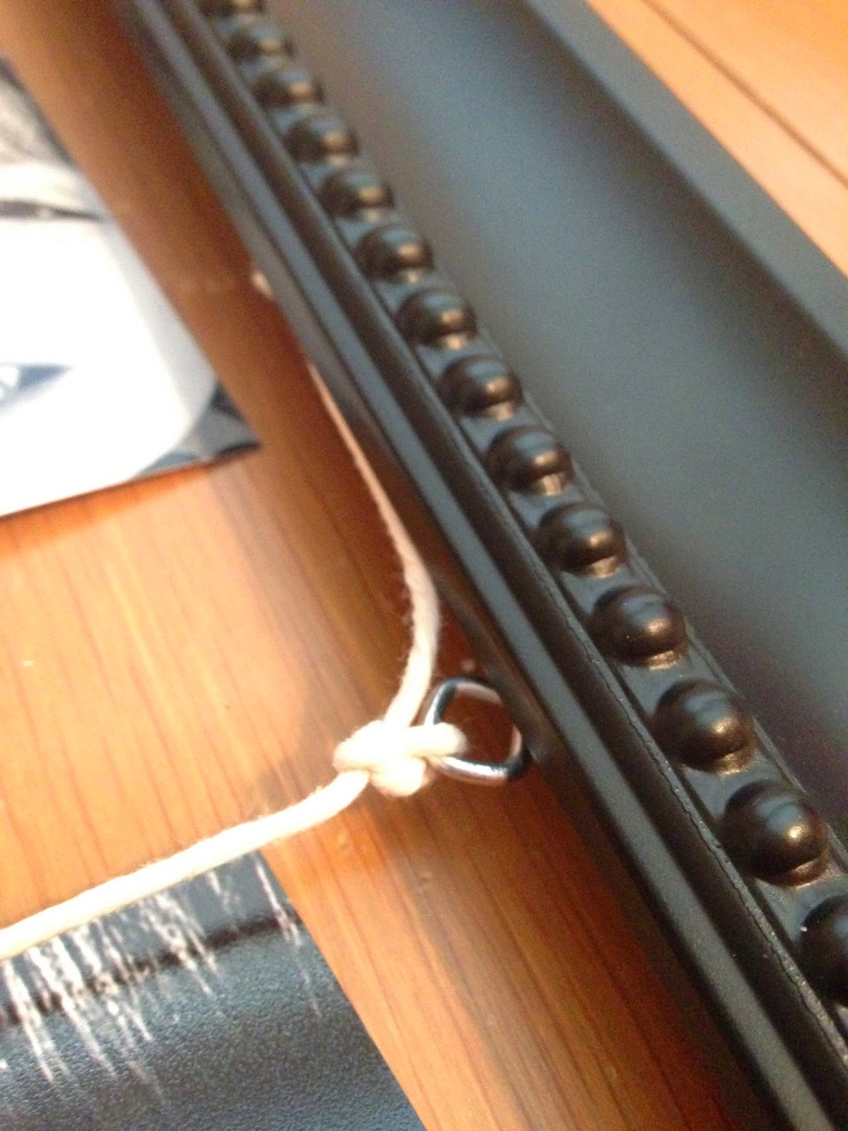 Livin' The Thrify Life: Hanging Photo Frame Part 2!