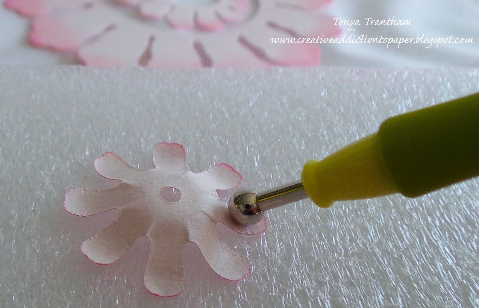 Creative Addiction to Paper: Flowering Friendship Container