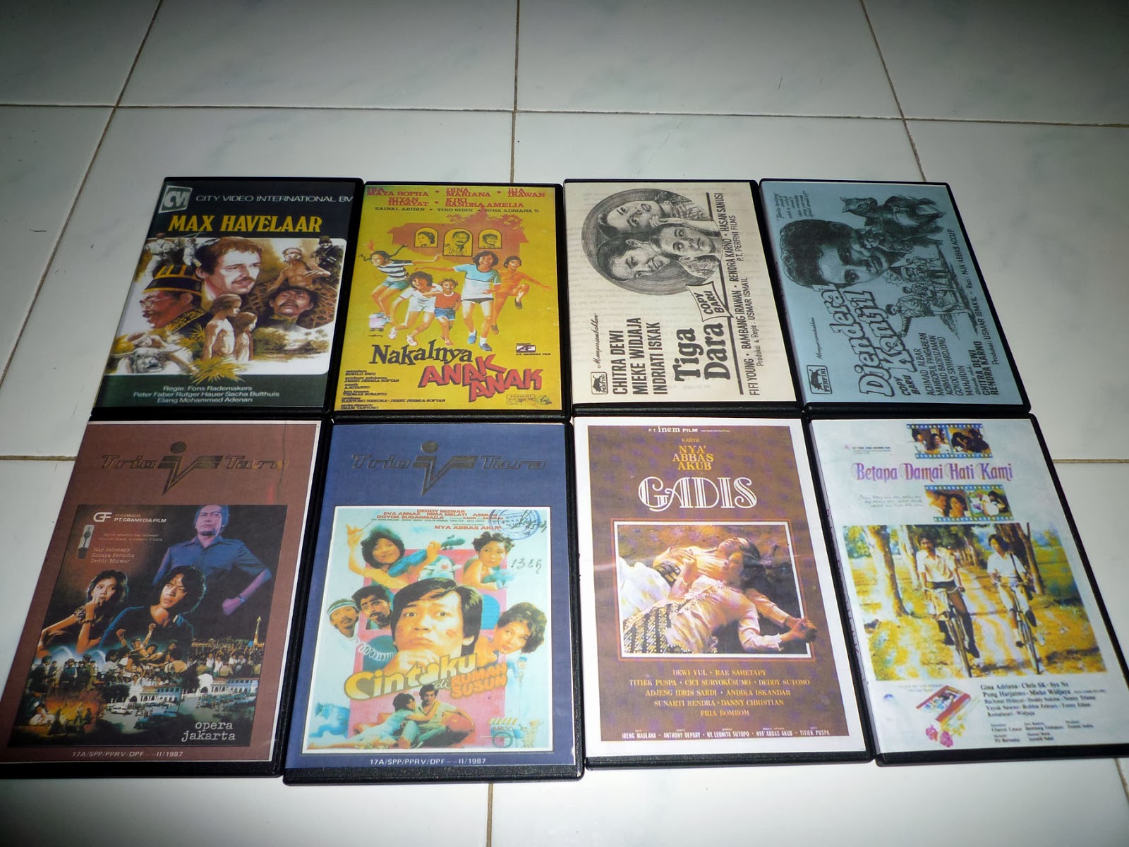 Dunia Nostalgia 80-an : Koleksi DVD Film Indonesia 2