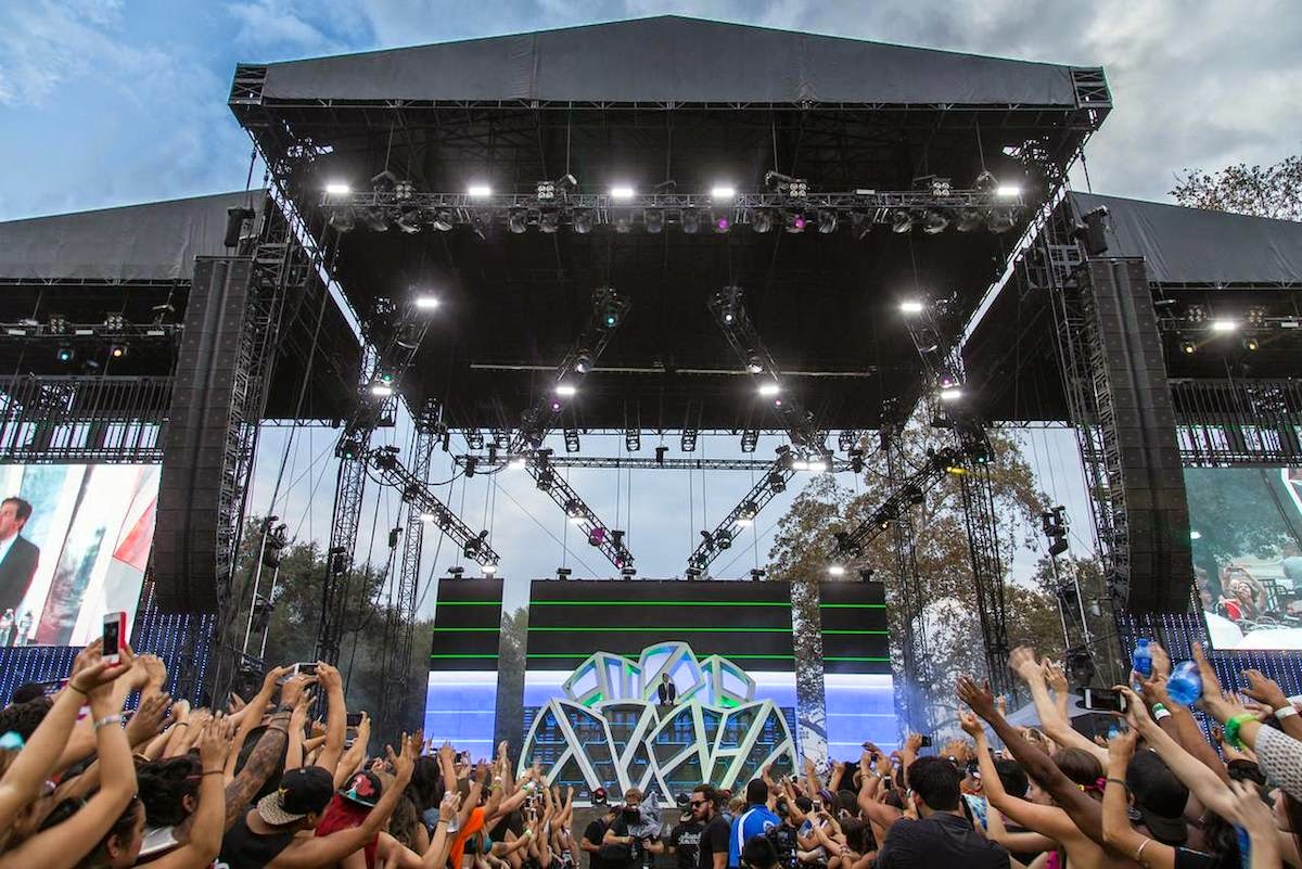 Flag Systems Delivers Balanced SPL to HARD Summer Festival with HARMAN ...