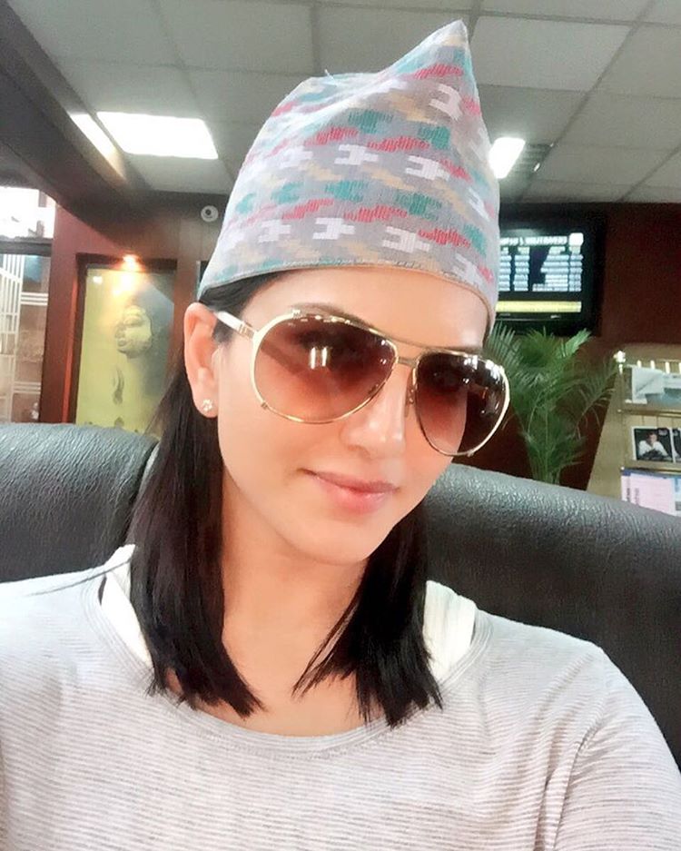 Sunny Leone New Instagram Photos 2017 | Damn Sexy