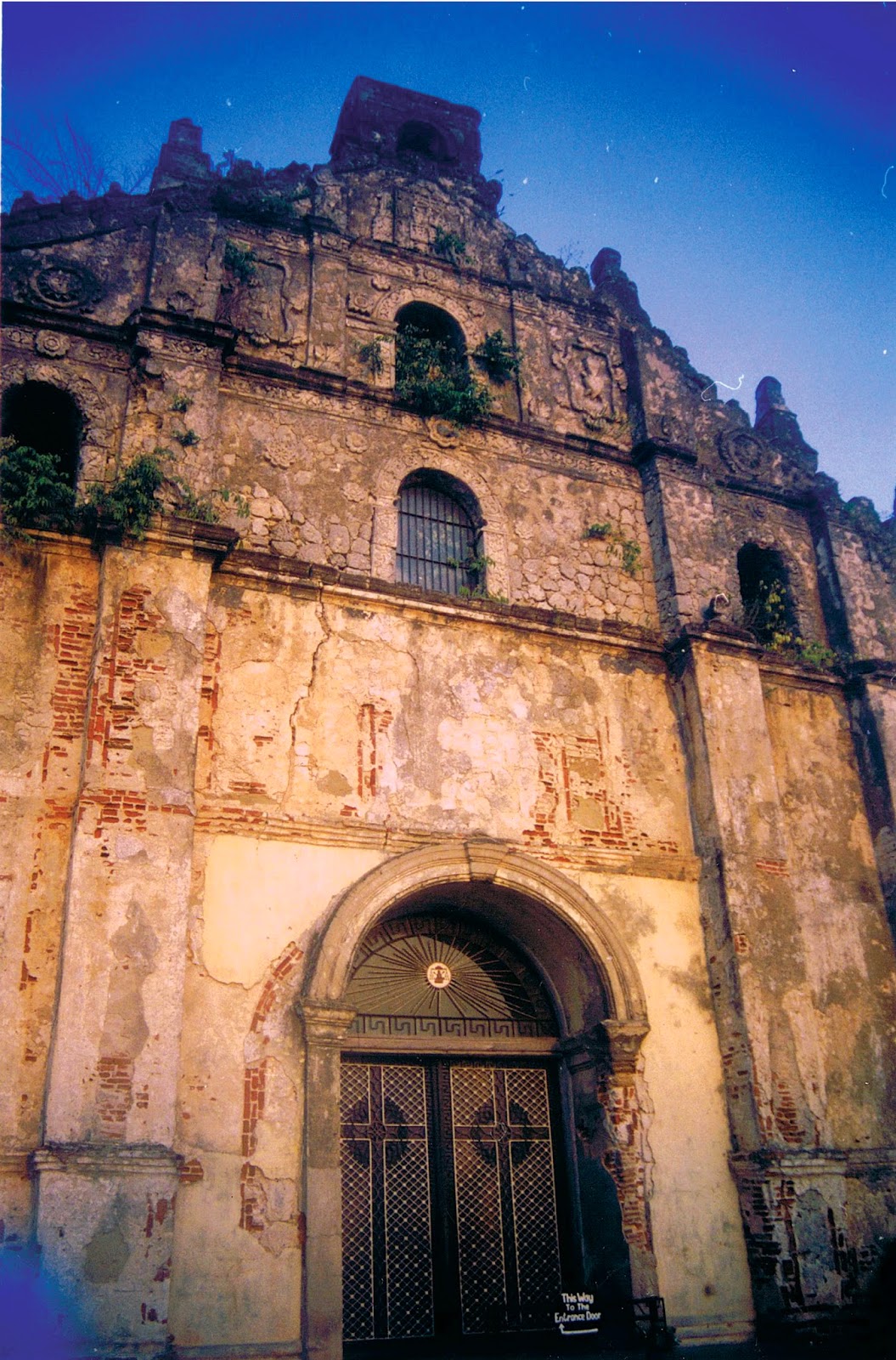 Post card from the Philippines: Paoay church ~ The Adventurer on a ...