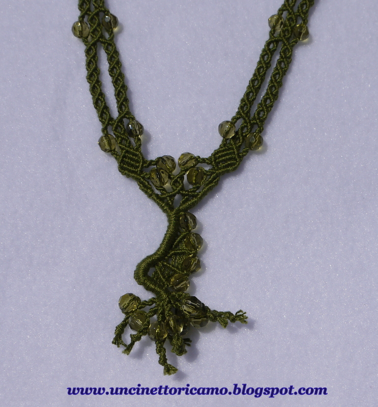 Uncinetto&Ricamo: COLLANE MACRAME' MARGARETE