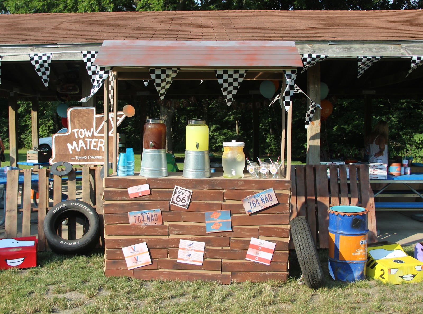 Palm Trees of Iowa: It's a Tow Mater Birthday Party!!!