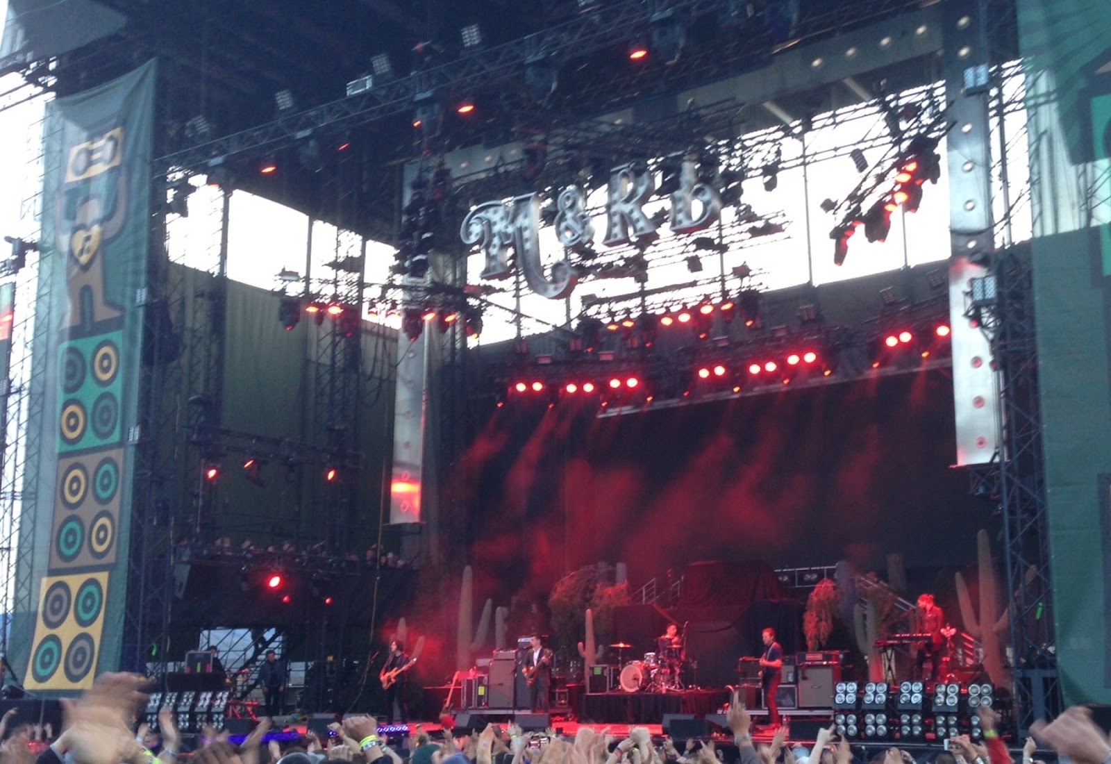 Arctic Monkeys Rock Sasquatch Festival With HARMAN’s Soundcraft Vi1 ...