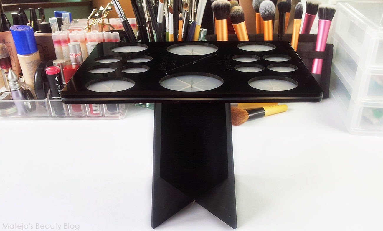 beauty: Benjabelle Daisy Brush Tree