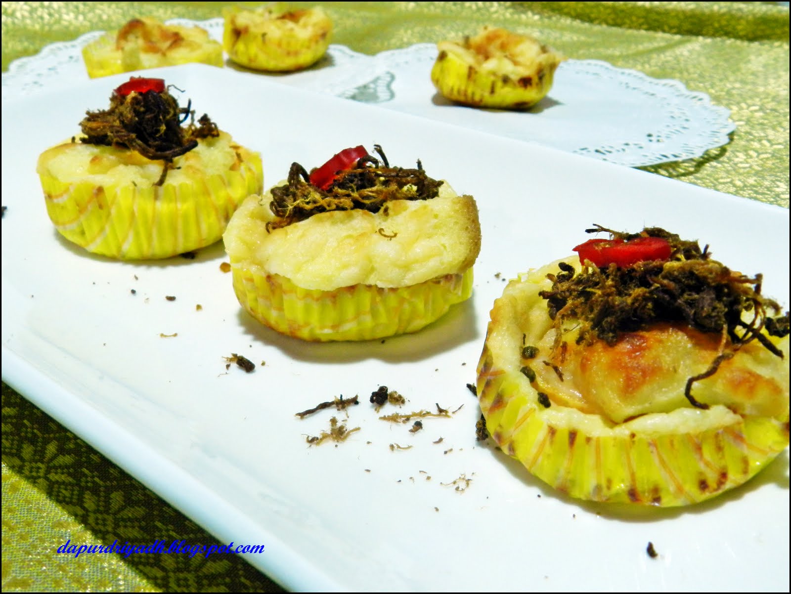 Dapur di Riyadh: Leftover roti lagi!!! Bread Tart with Serunding