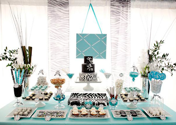 rivernorthLove: Zebra & Blue Dessert Table
