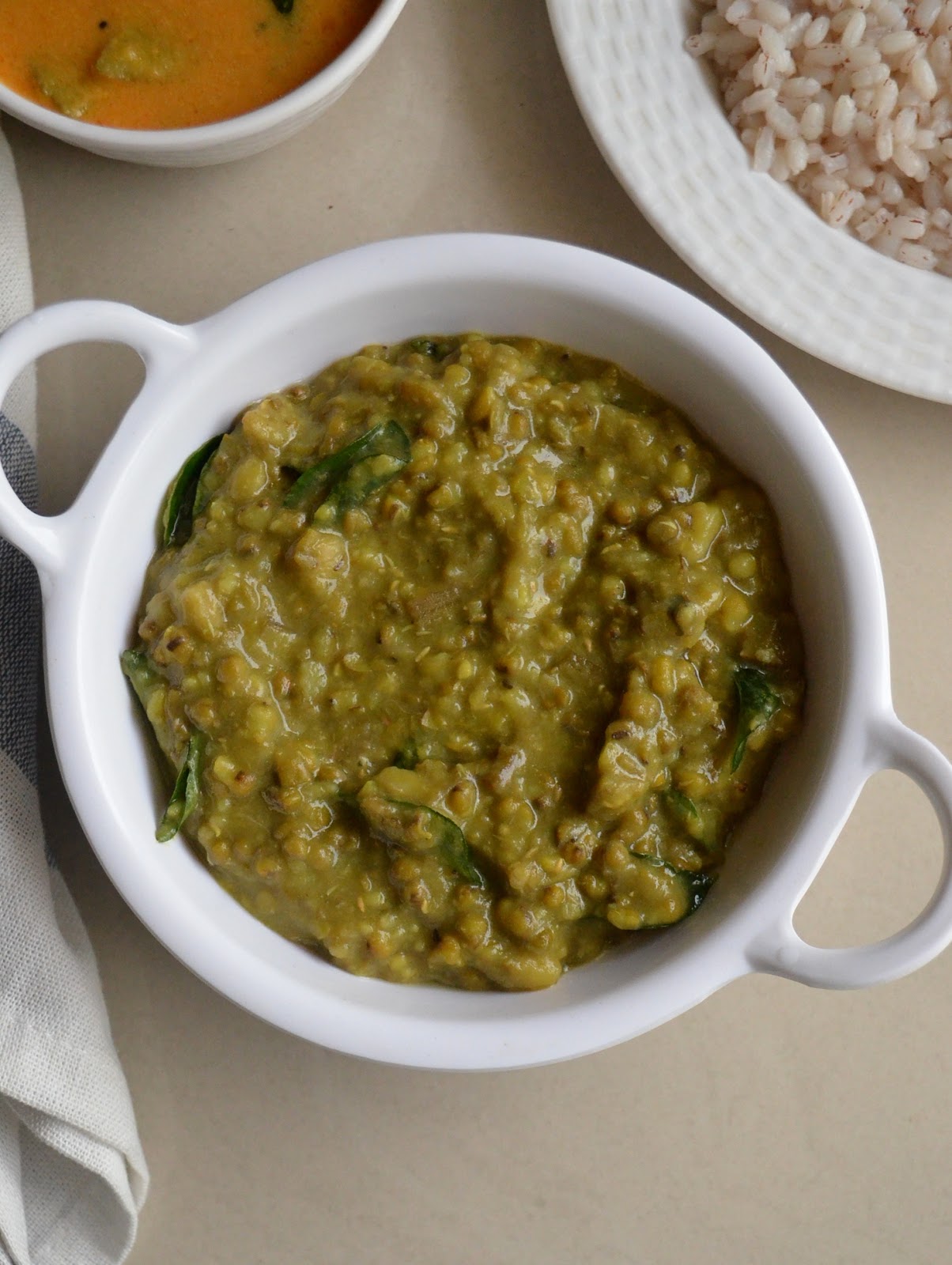 Indulge...: Kaya Cherupayar Puzhukku | Ethakka Cherupayar Curry ...