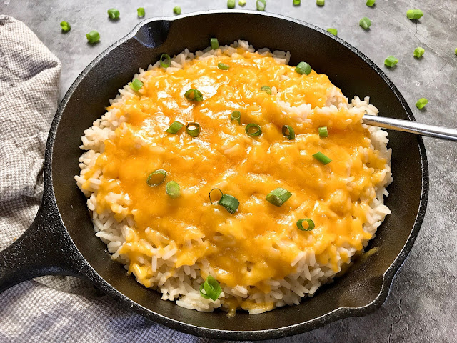 Cheesy Rice with Garlic and Onion