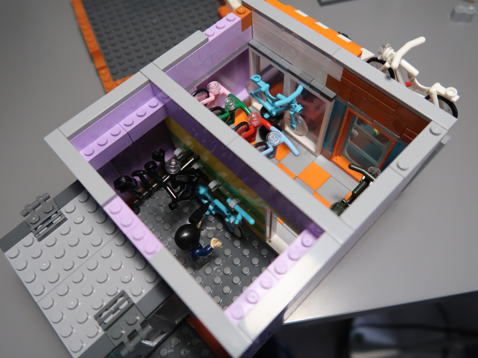 Bricks And Figures: Bike Shop MOC (Temporary Build)