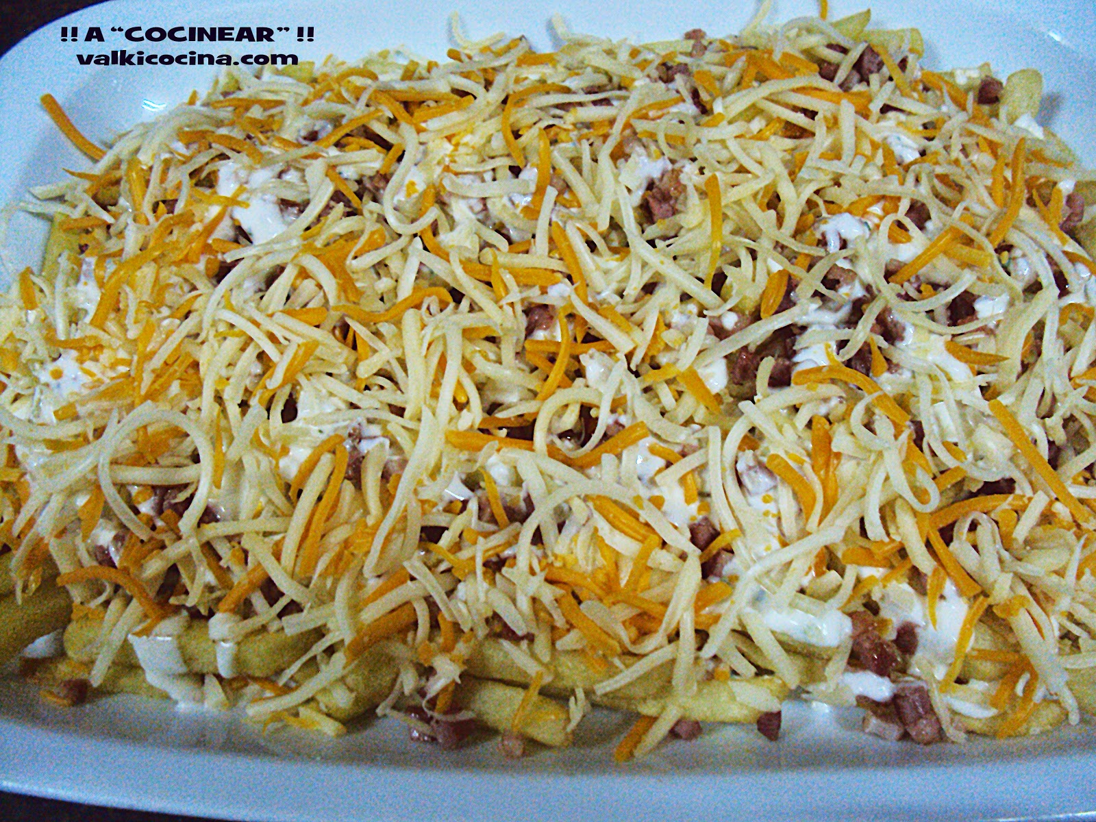 PATATAS FRITAS CON QUESO Y BACON AL ESTILO FOSTER´S CON SALSA CASERA ...